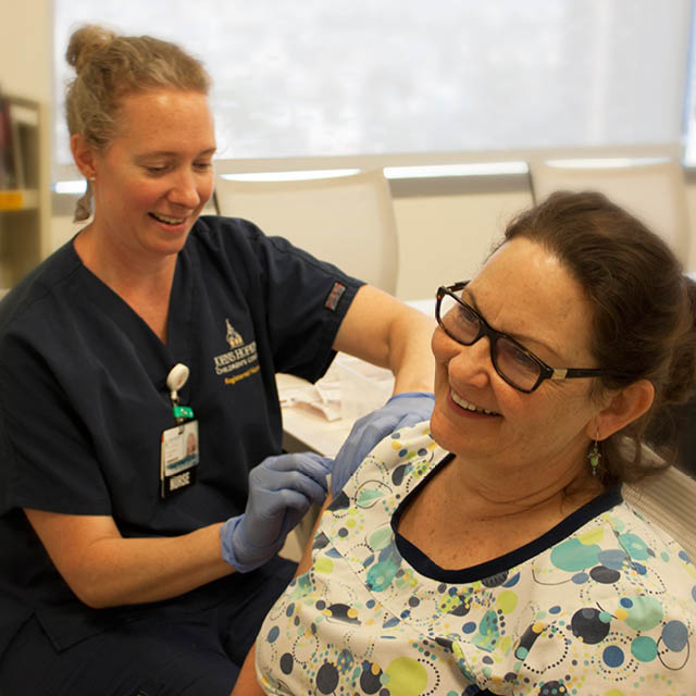 If It’s Fall, It’s Time to Get a Flu Shot | Johns Hopkins Medicine
