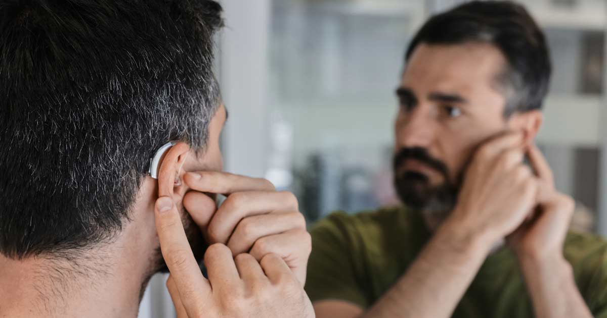 Choosing Over-the-Counter Hearing Aids: Tips from an Expert | Johns ...