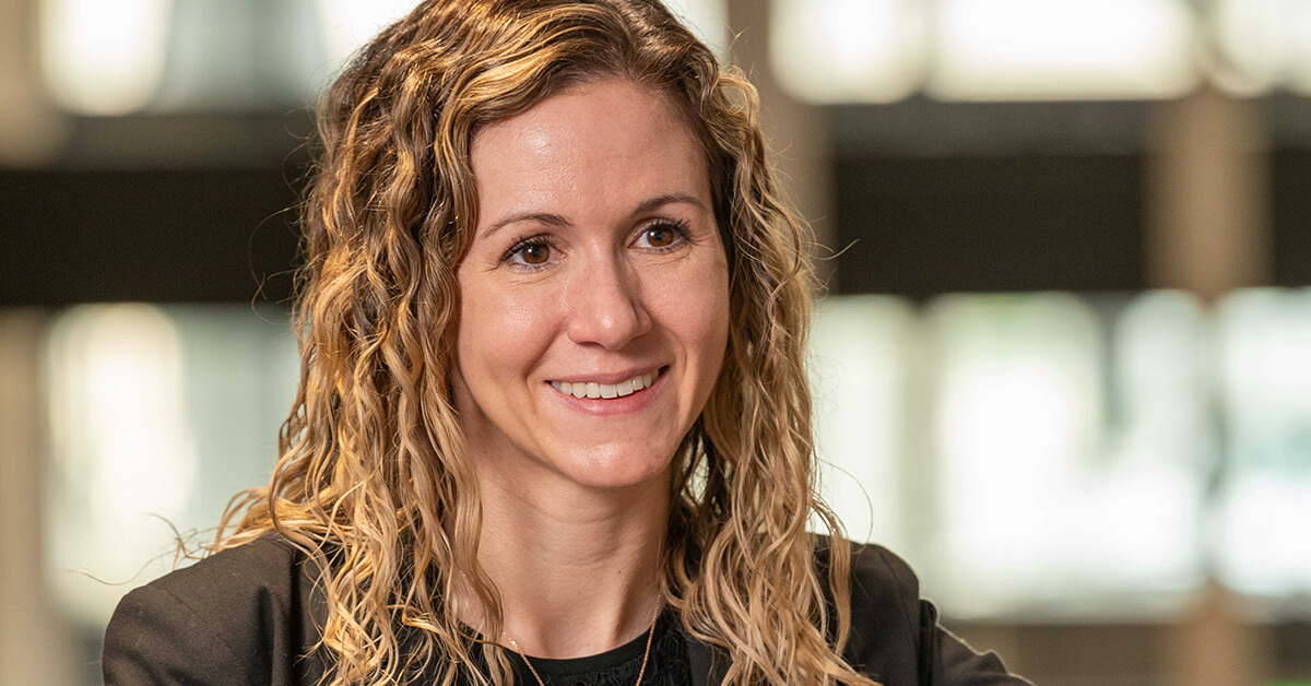 Meet the Expert: Erin Honcharuk, Pediatric Orthopaedic Surgeon | Johns ...